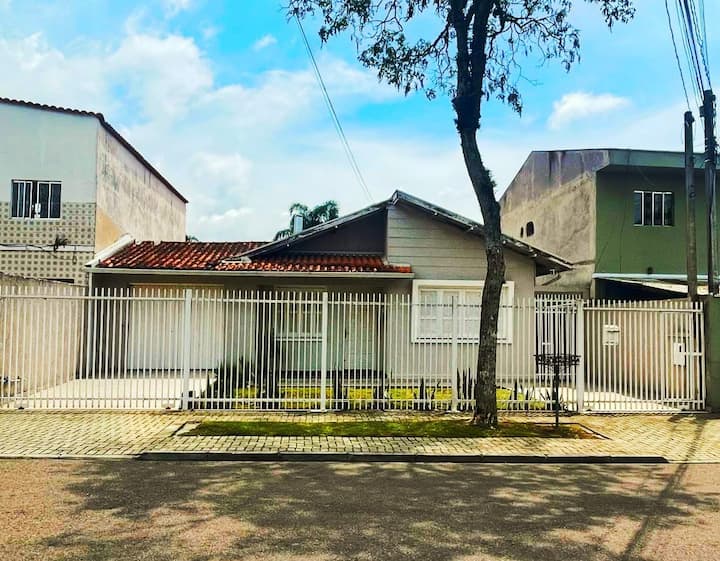 Casa  Ampla / Aerop  Bacacheri - Curitiba