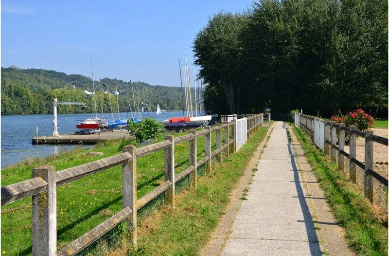 quiet studio in a house. - Apartments for Rent in Les Mureaux, Île-de ...