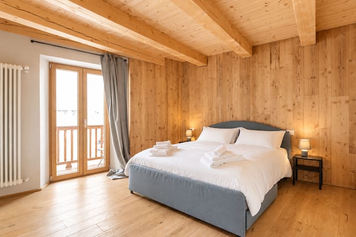 Boutique Alpine One Bedroom - Courmayeur