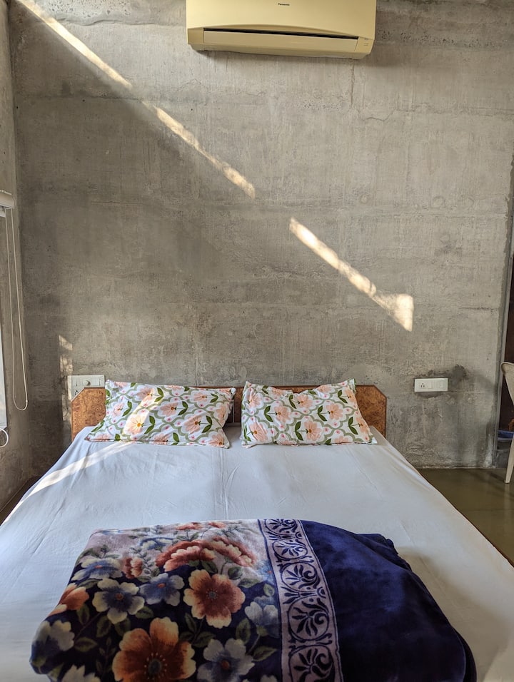 Khwabgaah- Room 2- First Level - Ahmedabad