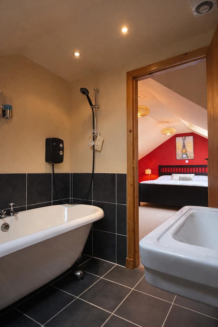 Art Home In The Mountains - Callander