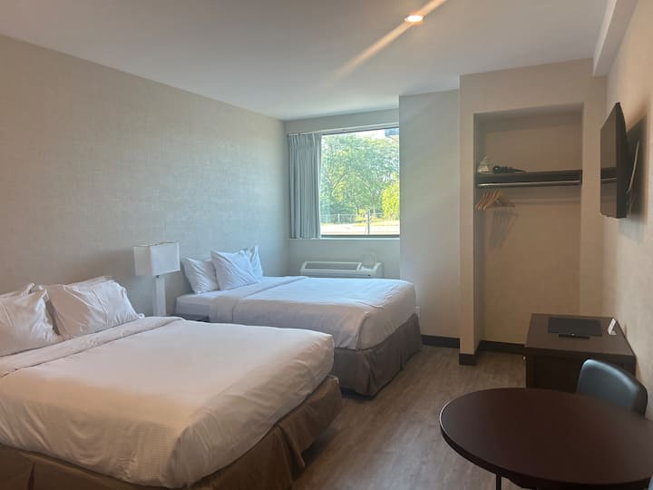 Guest Suite In Niagara-private 1 Bedroom W. 2 Beds - Niagara Falls