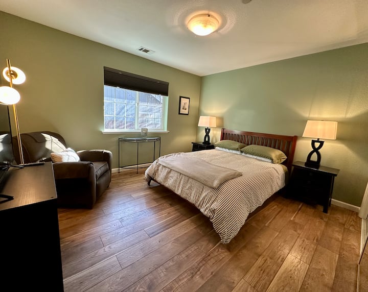 Walk To Nevada Co. Fairgrounds! No Cleaning Fee. - Grass Valley, CA