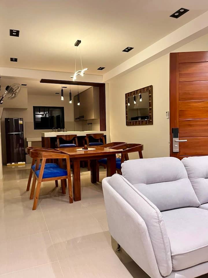 4br Spacious Suite:kitchen+pool/near Beach&cruise - Olongapo