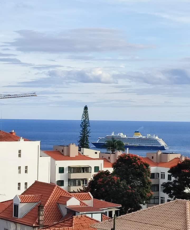 Casa Nova - Newly Renovated Home With A Sea View - Funchal