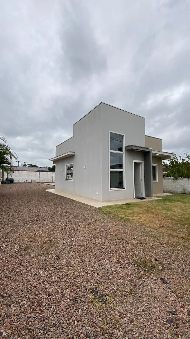 Casa Com Piscina, Amplo Quintal, Sozinha No Terren - Itapoá