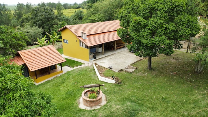 Linda Chácara Com Piscina E Ar, Prox. Thermas Parq - Águas de São Pedro