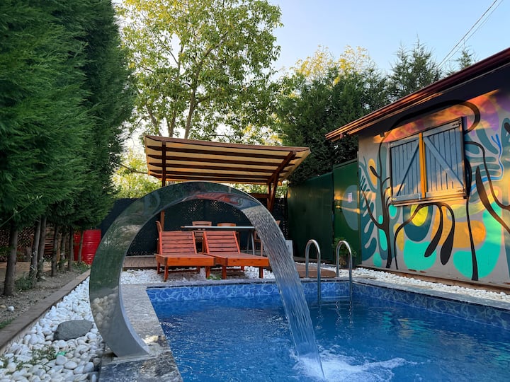 Sapanca'da | Isıtmalı ÖZel Havuzlu | Konak Villa - Sapanca