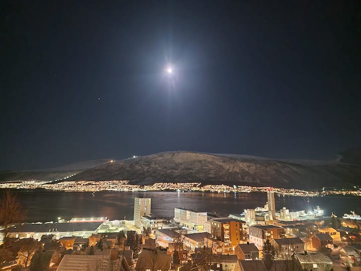 Leilighet I Tromsø Med Panoramautsikt Og Jacuzzi - Tromsø