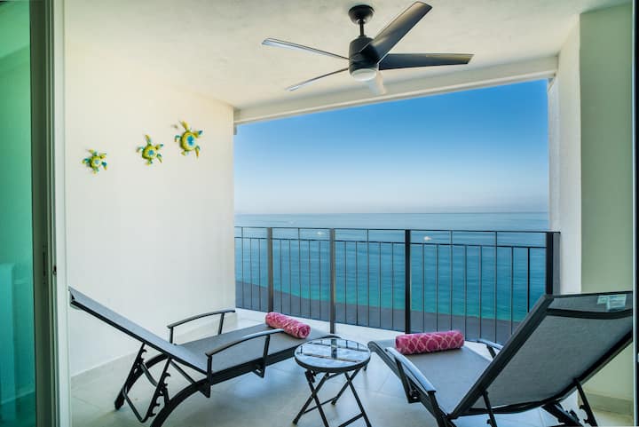 Beachfront Escape | Stunning Views From 22nd Floor - Mexico