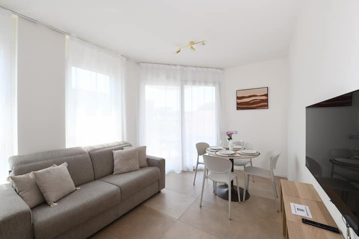 The Summit | Calme & Central — Parking Gratuit - Lugano