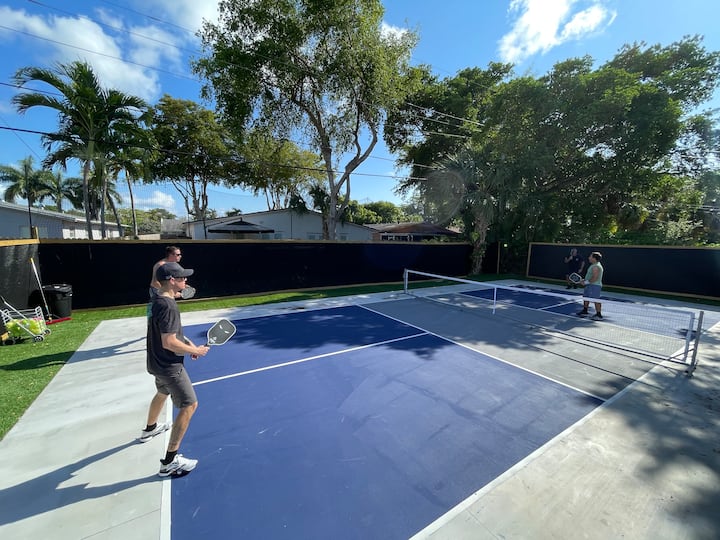 We-pickleball Retreat W/ Stock Tank Pool, Sleeps 8 - Fort Lauderdale