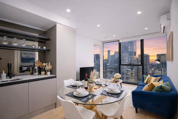 Uptown High Rise W/ View @Southern Cross Station - Australia