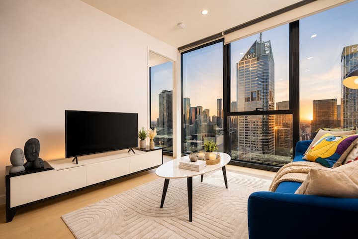 Uptown High Rise W/ View @Southern Cross Station - Melbourne