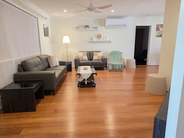 The Rothwell Retreat: Gateway To Moreton Bay - Brisbane