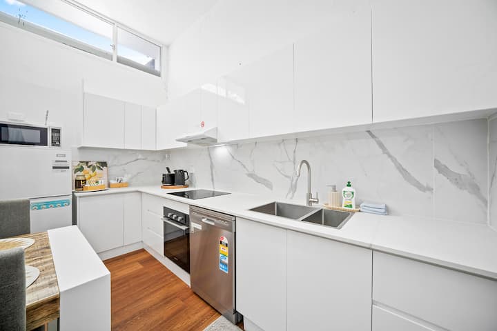 3br Hideaway With A/c Near Cbd, Crown St & Parks - Surry Hills