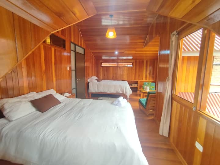 ¡A Dos Cuadras De La Plaza! Casa Refugio De Madera - Villa Rica