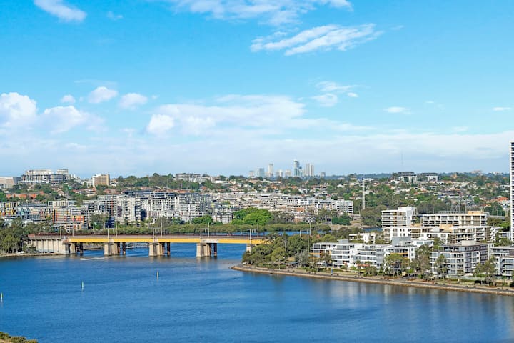 Deluxe 3b2b Apt With Breathtaking Views@wwp - Parramatta