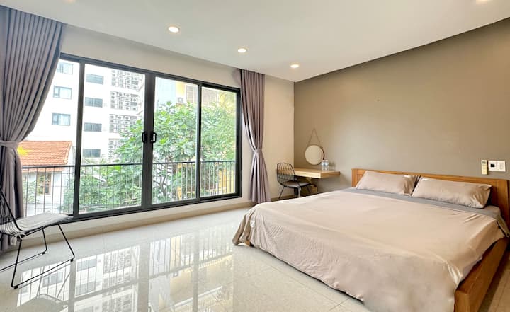 Floriane 3.1 - Oceansight Big Window & Quiet Area - Da Nang