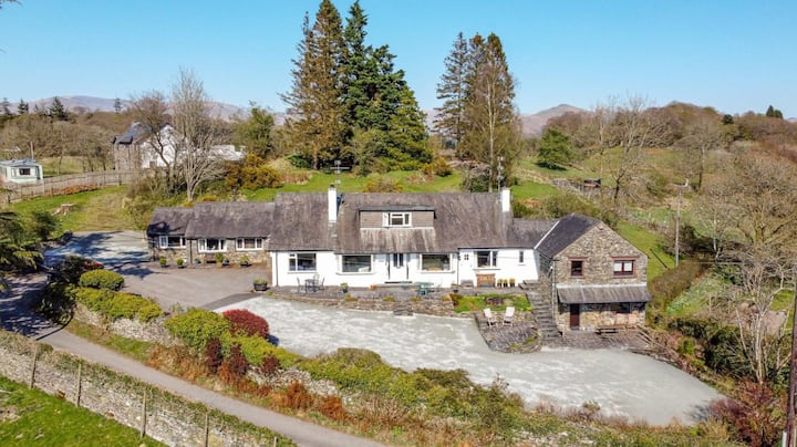 Esthwaite, Sleeps 4 - Outgate - Grasmere
