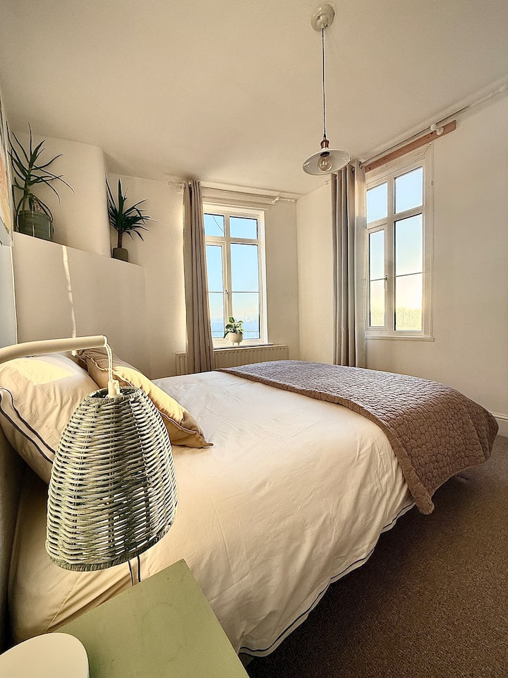 Henwick Loft: Historic Duplex With City Views - Worcester