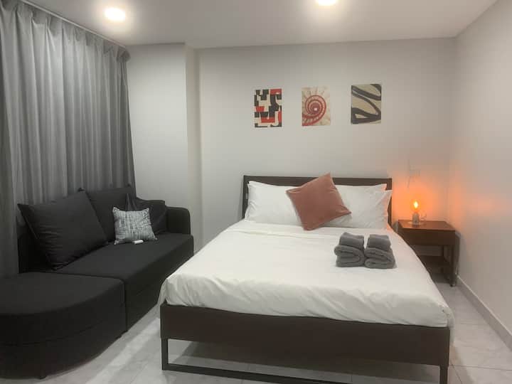 Room 100meters To Bunrungrat Hospital - Bangkok