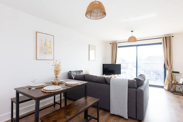 Bright, Sunny & Spacious Flat #2 - West Wittering