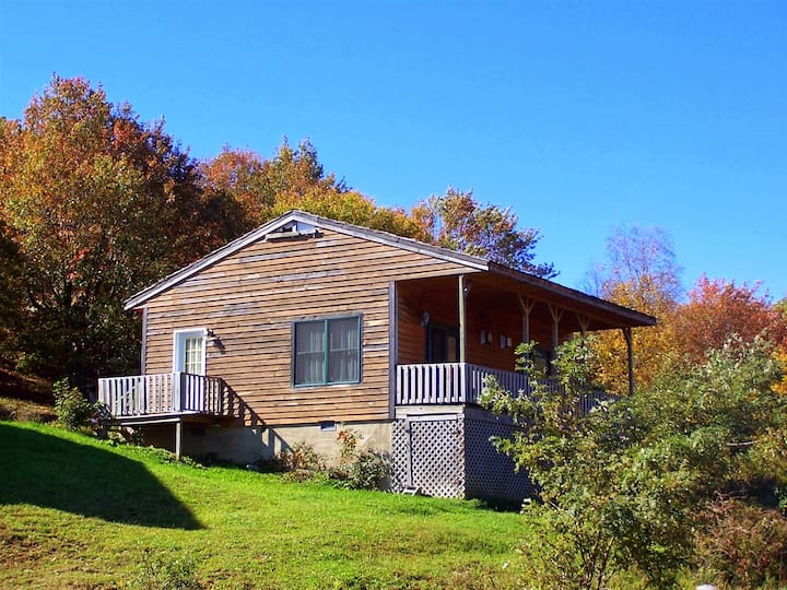 Peaceful Mountain Cabin  D - West Jefferson, NC