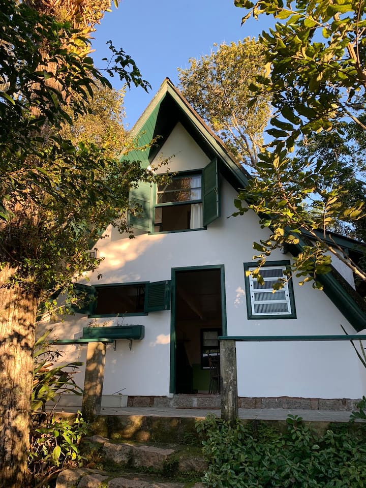 Chalé Em Condomínio Com Piscina E Churrasqueira - Florianópolis