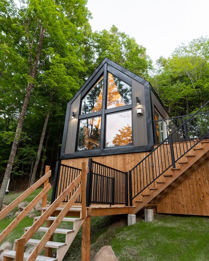 Calafate: 1 Bedroom, Hot Tub, Sauna - Mont-Tremblant