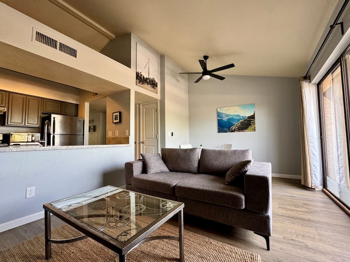 Melrose Place Vibes - 1br Condo In Tempe - Tempe