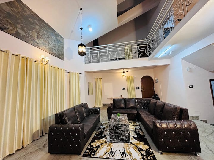 Majestic Villa: 5bhk Ac, 50" Tv - Mysuru
