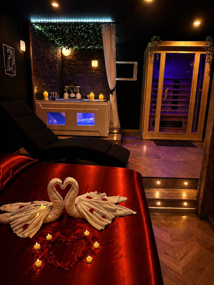 Suite Romantique Luxe • Balnéo & Sauna - Ain