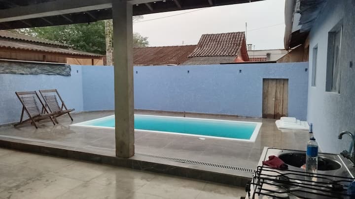 Casa Com Piscina No Centro - Itapoá