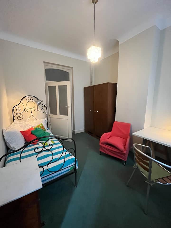 Un Petit Logement Et L’art Déco - Bryssel