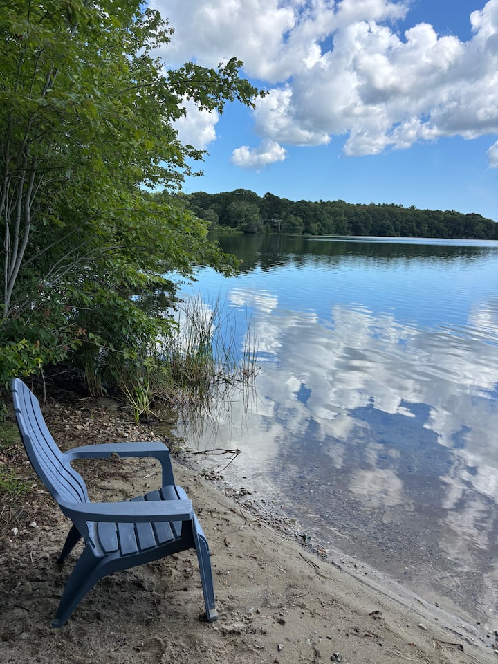 Lakefront Stunning Cape Cod Views W Private Beach - Mashpee, MA