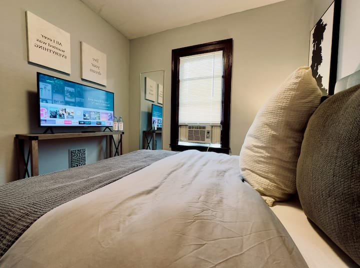 Nice Room Near Downtown - Buffalo, NY