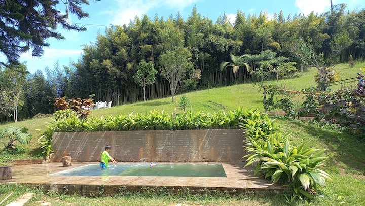 Finca Moderna Con Piscina Y Vista A Las Montañas - La Cumbre