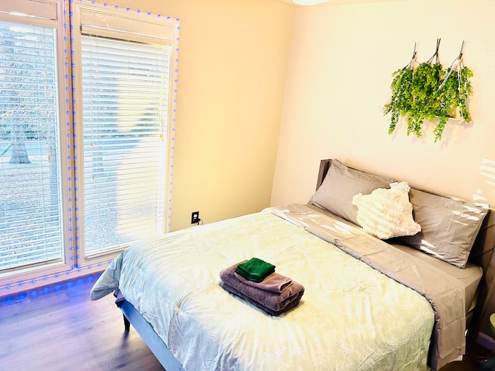 South Tulsa Guest Bedroom 4 - Tulsa, OK