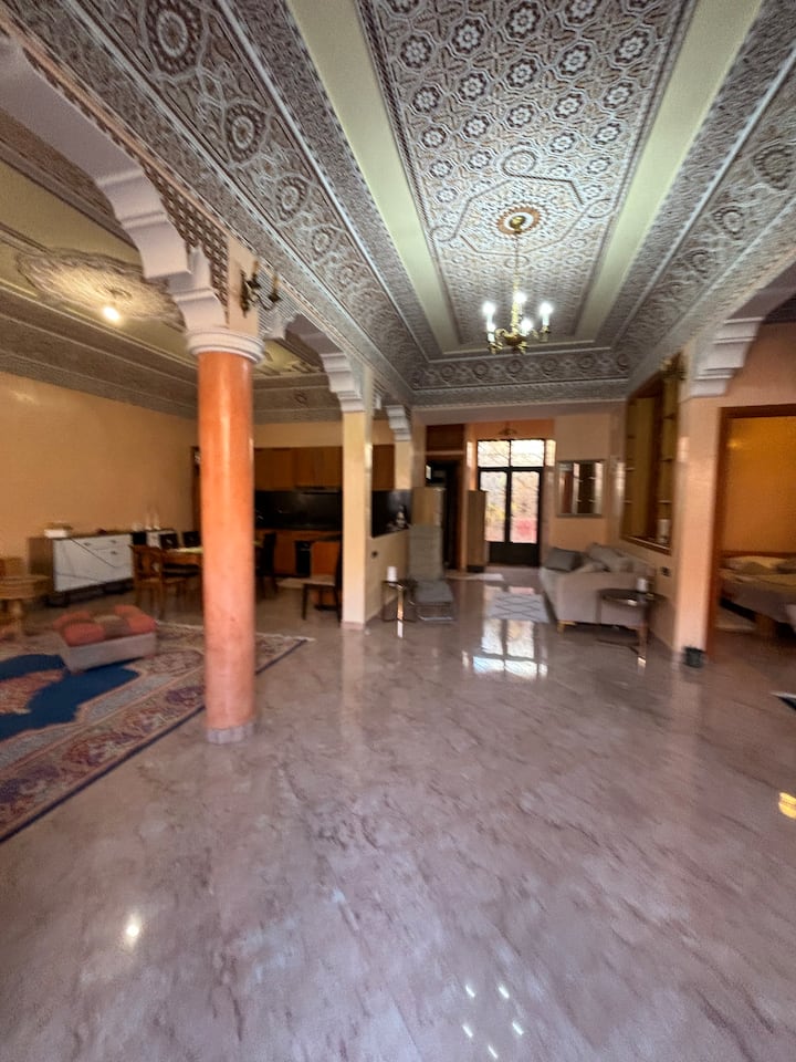 Alliant Modernité Et Traditions - Marrakesh