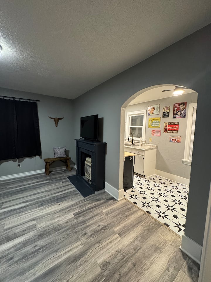 Historic Route 66 Guest House - Lake El Reno, OK