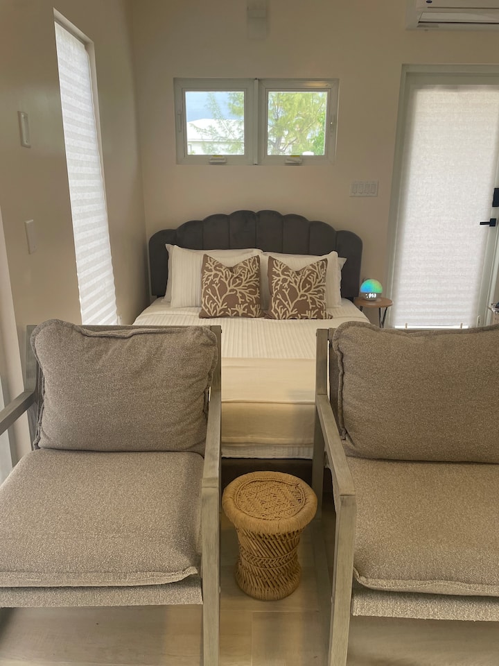 Cozy Cottage - Cayman Islands