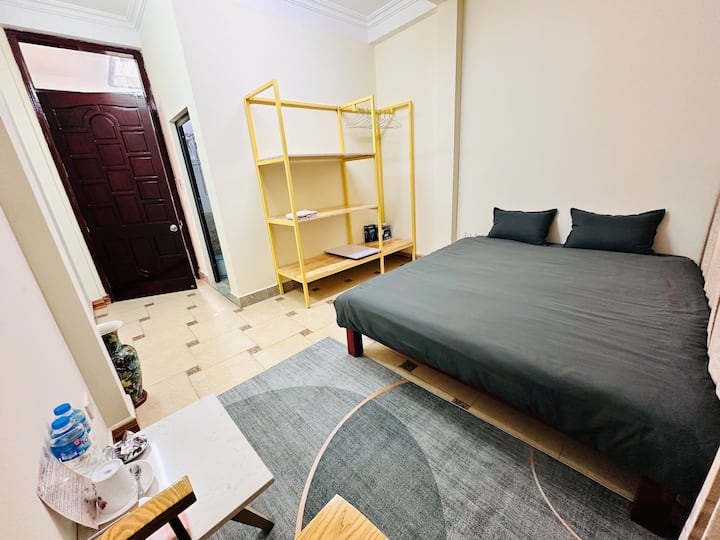 La House #5: Quiet Room, Ensuite, Sunny Window. - Hanoi