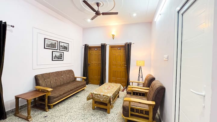 Pushpanjali: Home Away From Home - Varanasi