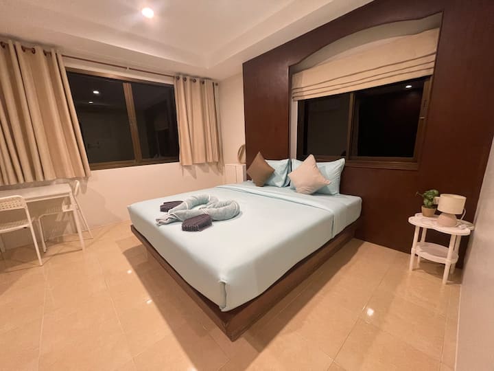 Clean Bedroom In Patong - Pa Tong