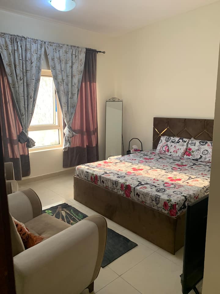 Room With Private Washroom In Al Nahda - Sharjah