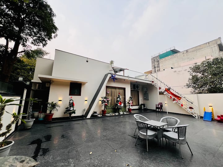 Miyu1-3 Bhk Villa With Roof And Open Courtyard - 노이다