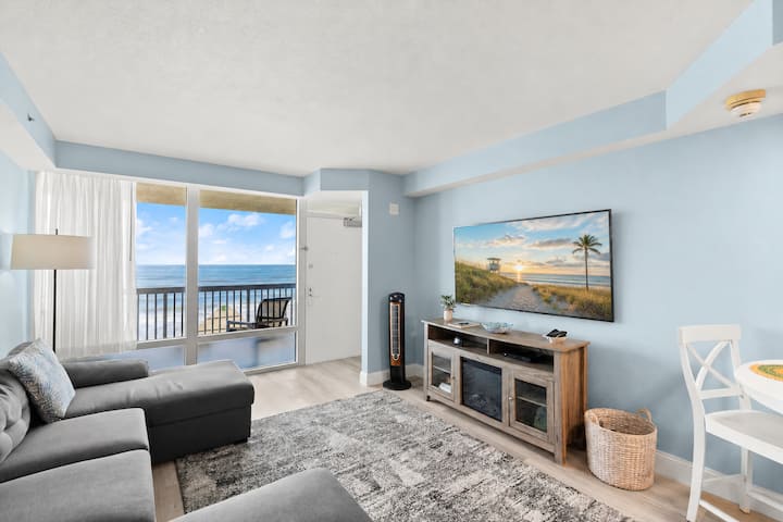 The Shoreline | Oceanfront 1br | Private Balcony - Daytona Beach