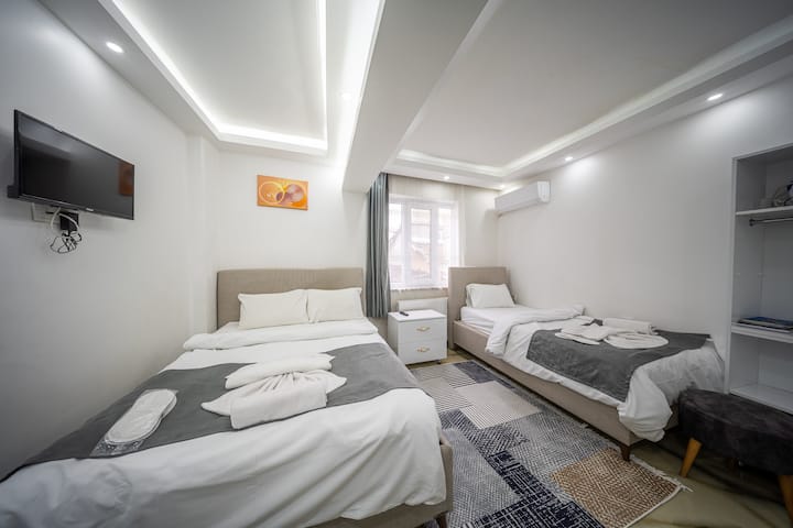Lüks Üç Kişilik Oda - İstanbul