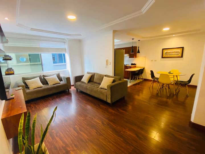 Modern Suite With Parking, Elevator And Fast Wifi - Cuenca
